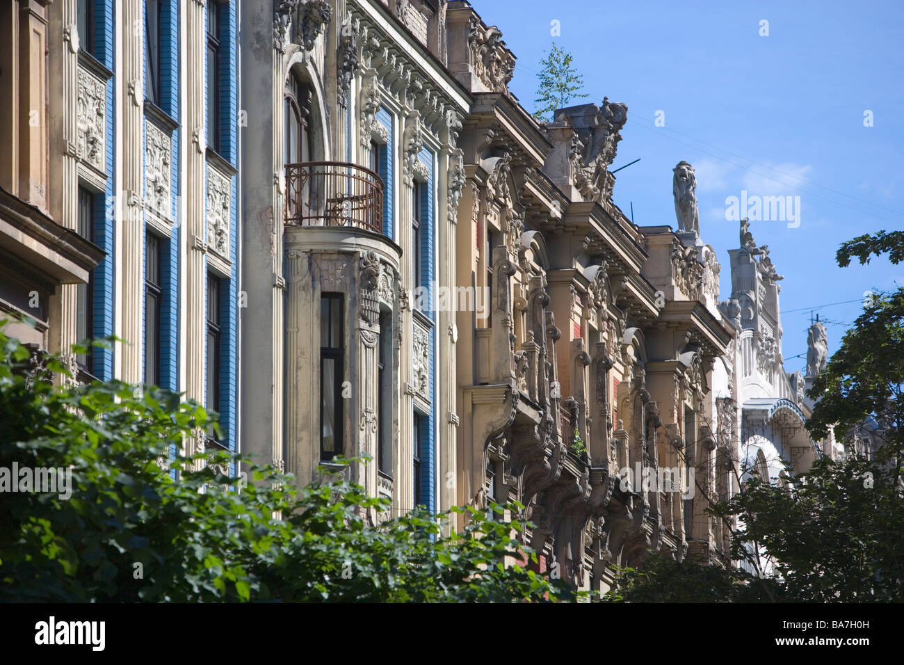 Art deco facades High Resolution Stock Photography and Images - Alamy