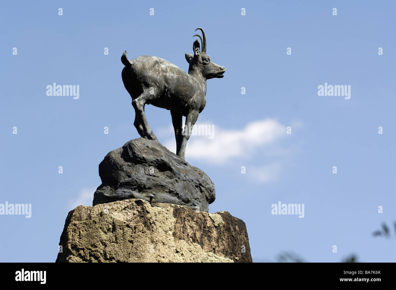 Springbok sculpture hi-res stock photography and images - Alamy