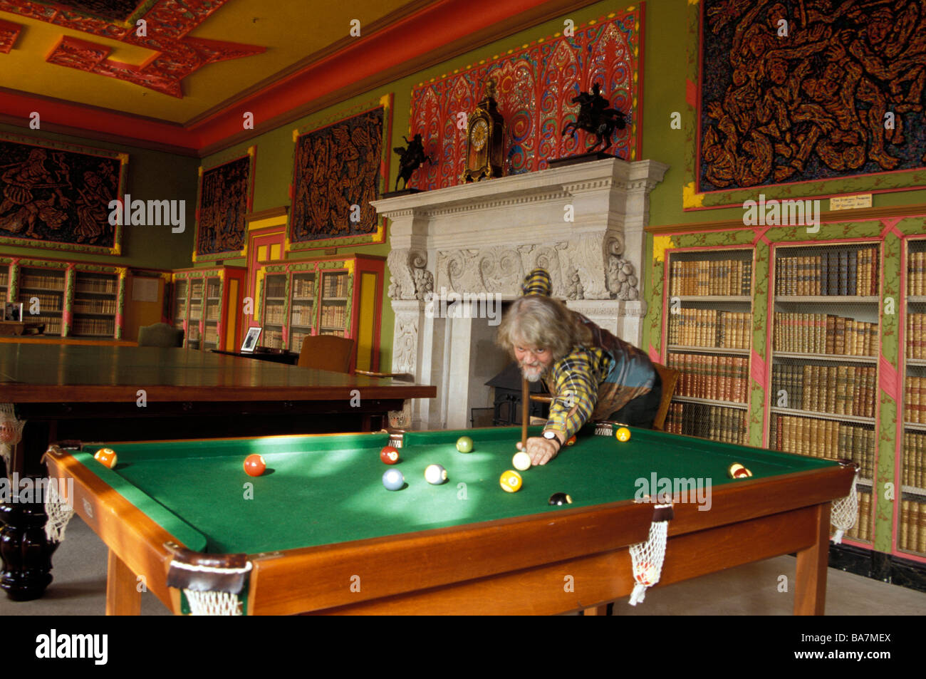 Marquess of Bath, Heir and Owner of Longleat House the biggest Tudor ...