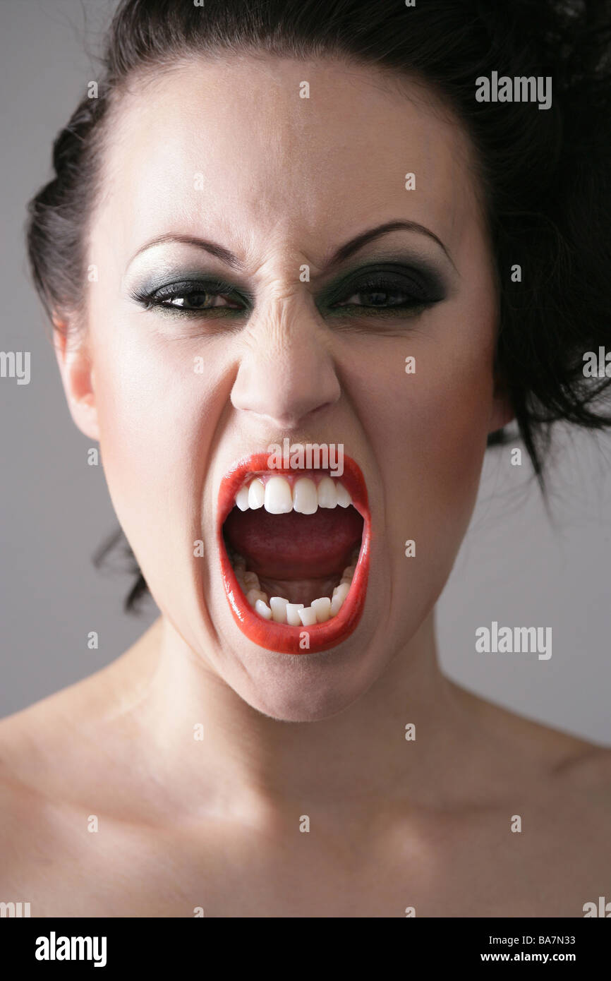 Screaming scream hi-res stock photography and images - Alamy