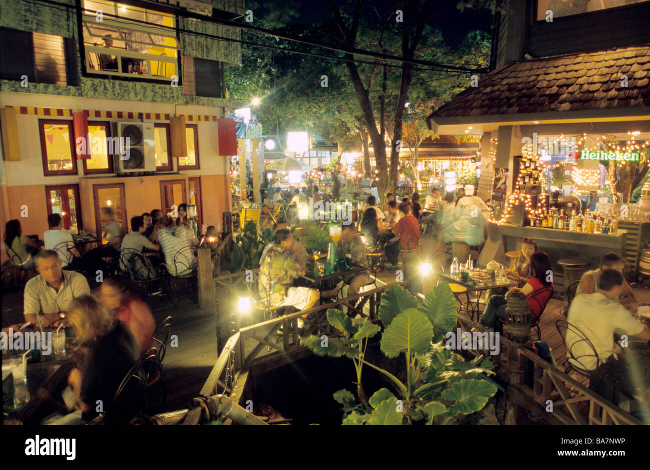 Lumpini night market hi-res stock photography and images - Alamy