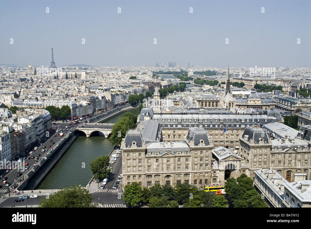 France Paris city-overview Eiffelturm river being city capital city ...