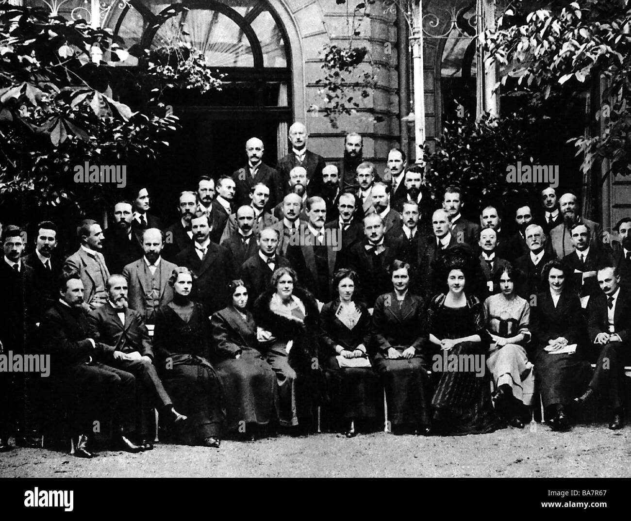 Psychoanalytic hi-res stock photography and images - Alamy