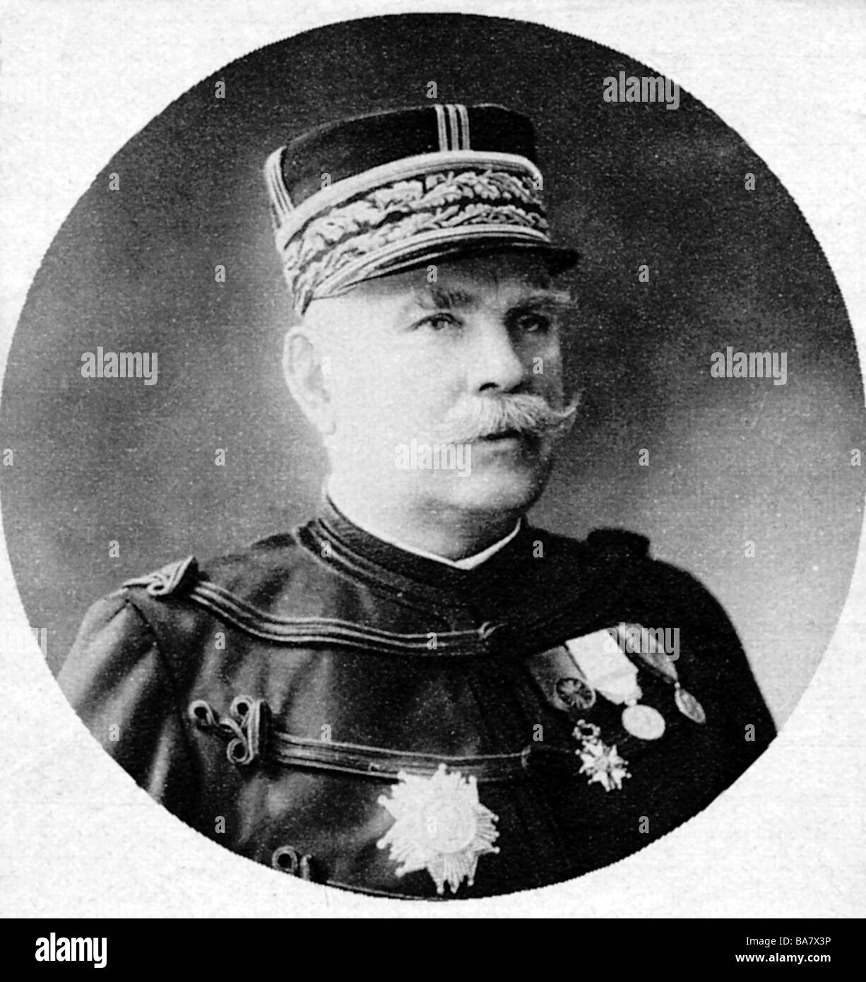 Kepi french hi-res stock photography and images - Alamy