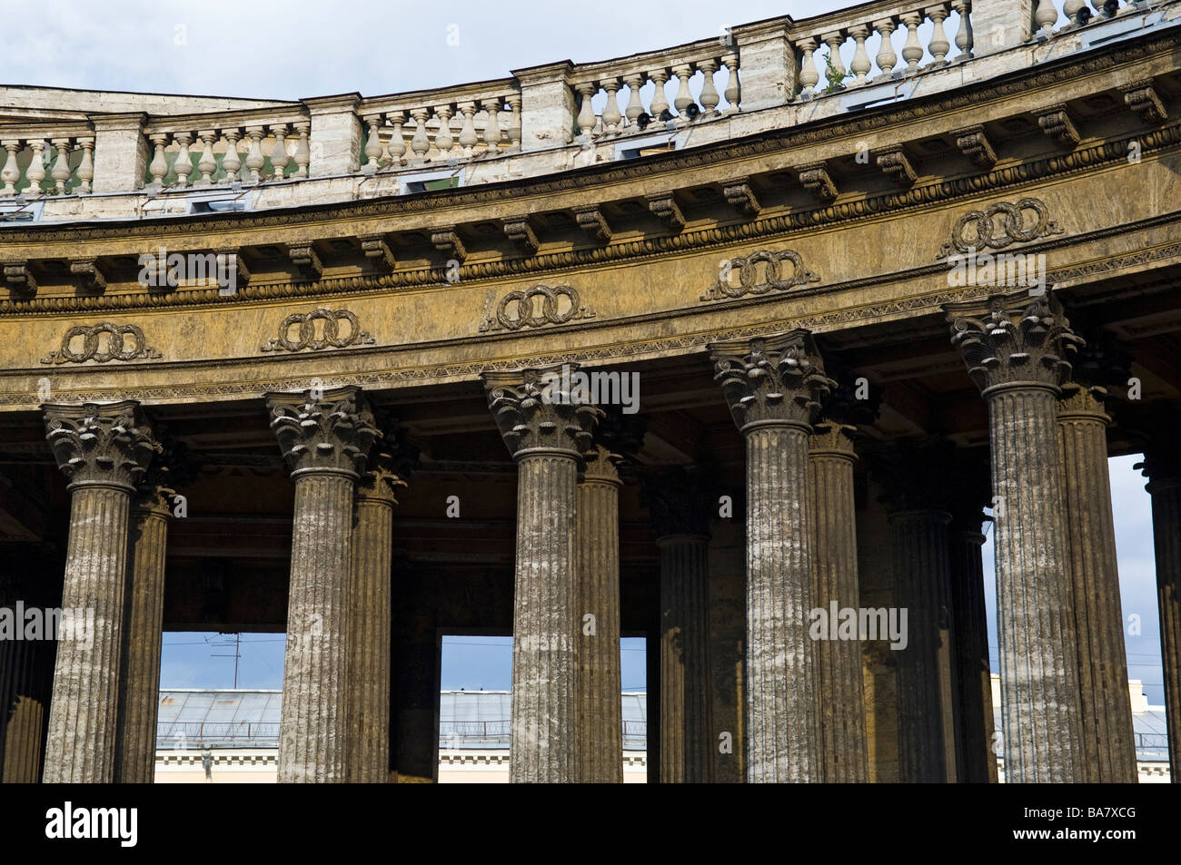 Voronikhin colonnade hi-res stock photography and images - Alamy