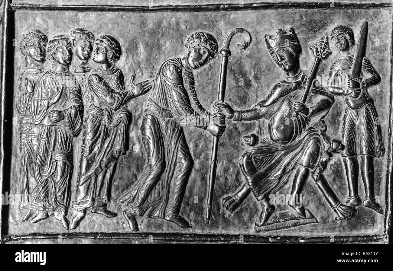 Emperor otto ii bronze door hi-res stock photography and images - Alamy