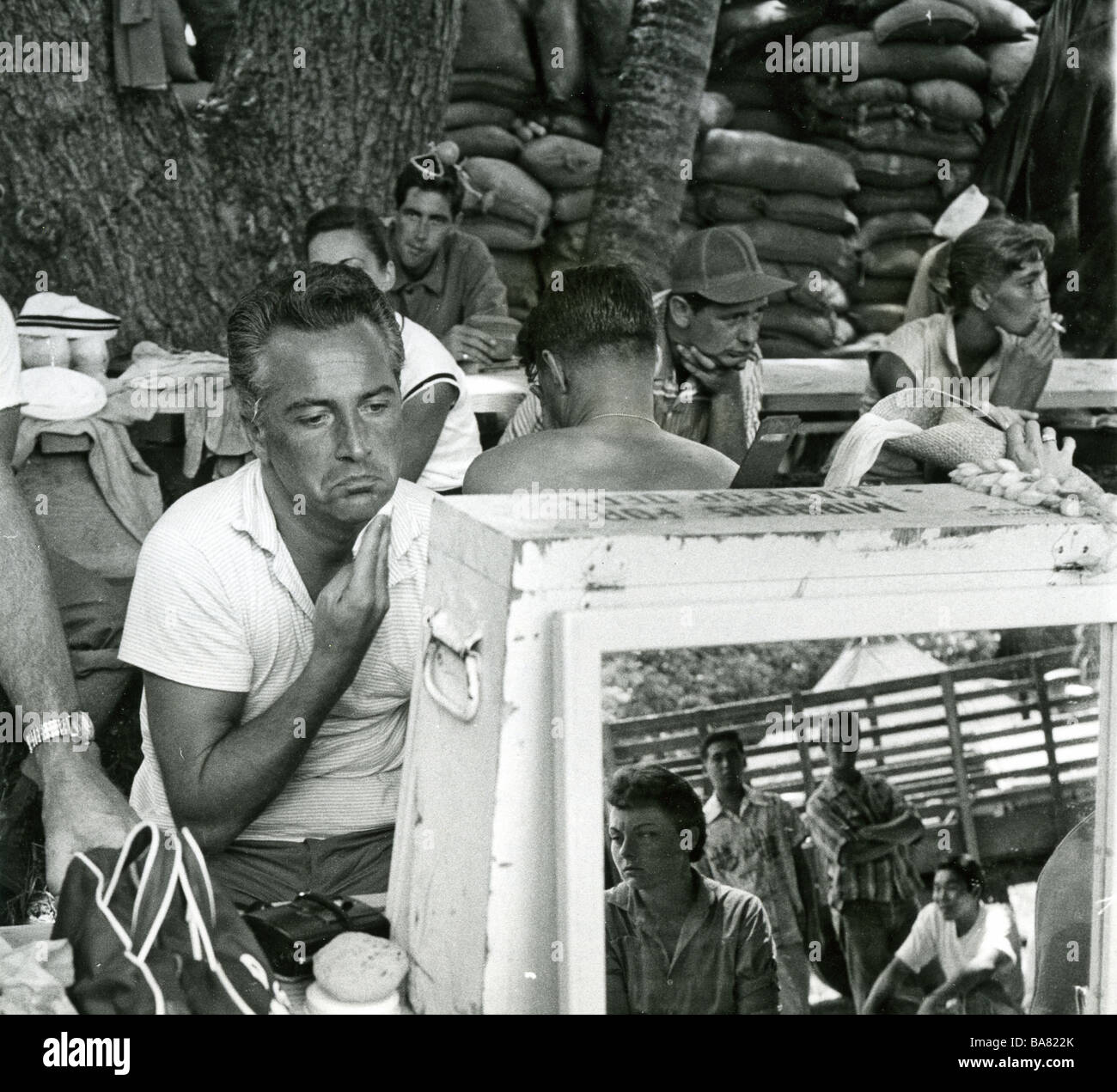 SOUTH PACIFIC 1958 Magna film musical with Rossano Brazzi preparing for ...
