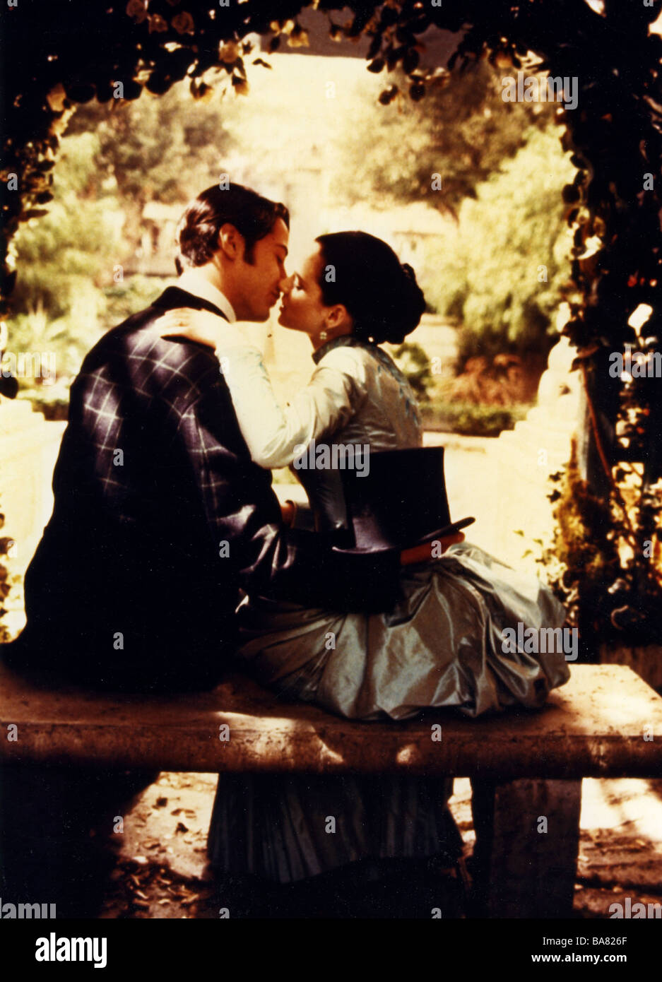 Winona ryder dracula hi-res stock photography and images - Alamy