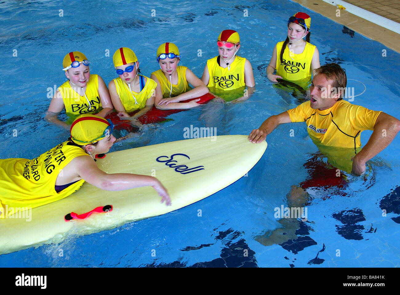 Children learning lifesaving uk hi-res stock photography and images - Alamy