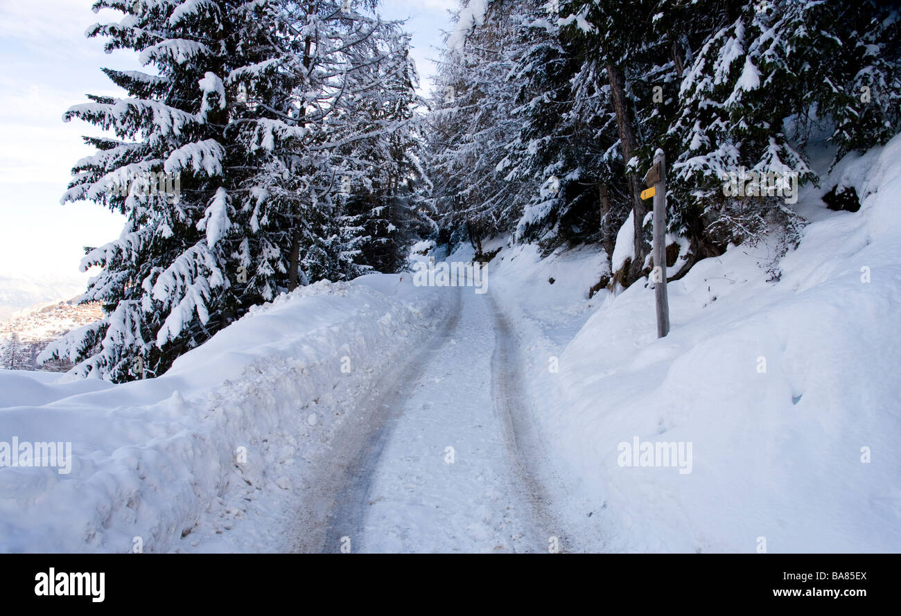 Switzerland road snow hi-res stock photography and images - Alamy