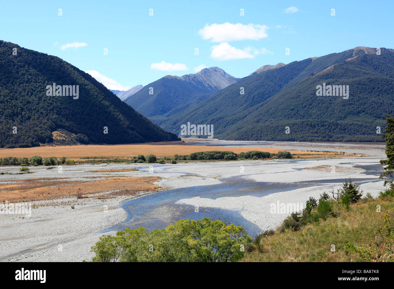 Braided river nz valley hi-res stock photography and images - Alamy