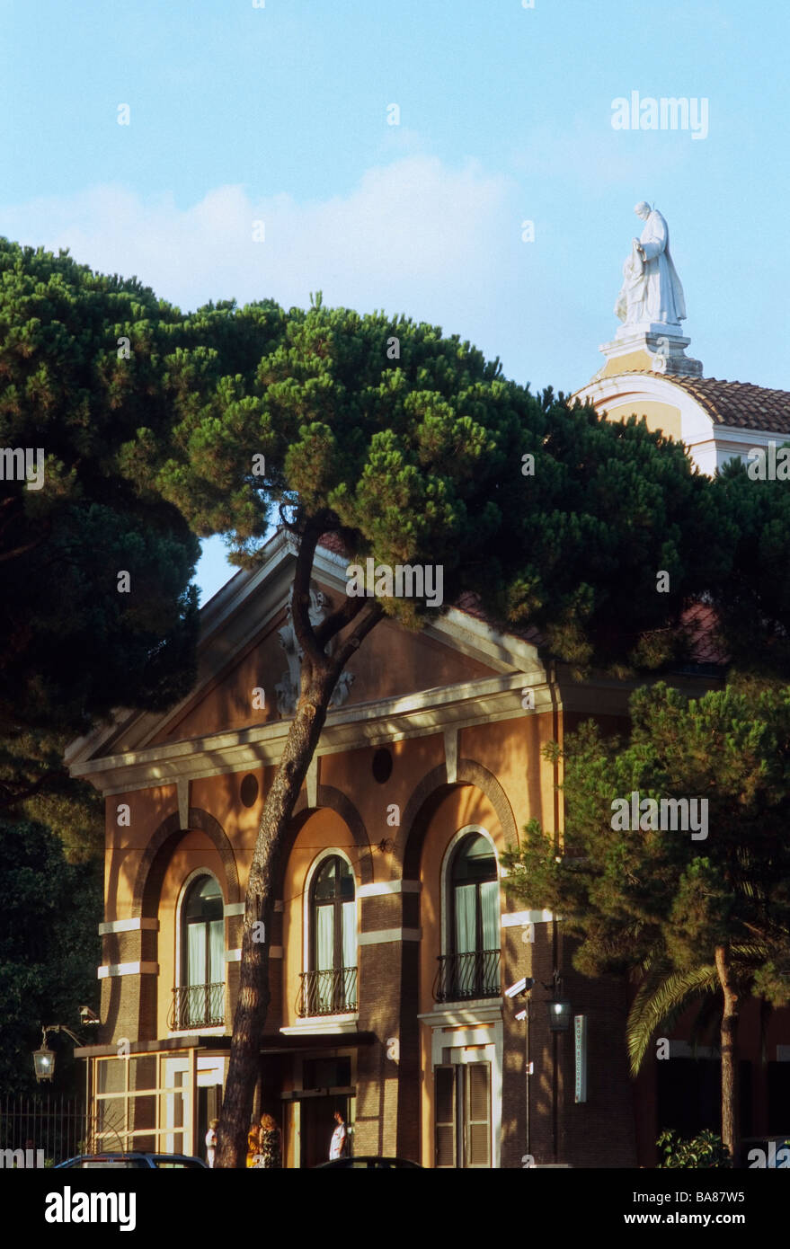 Detail of the Ospedale Fatebenefratelli in Rome Stock Photo - Alamy