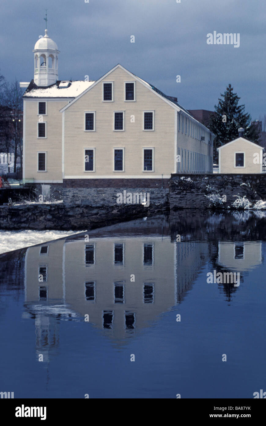 Slater mill hi-res stock photography and images - Alamy