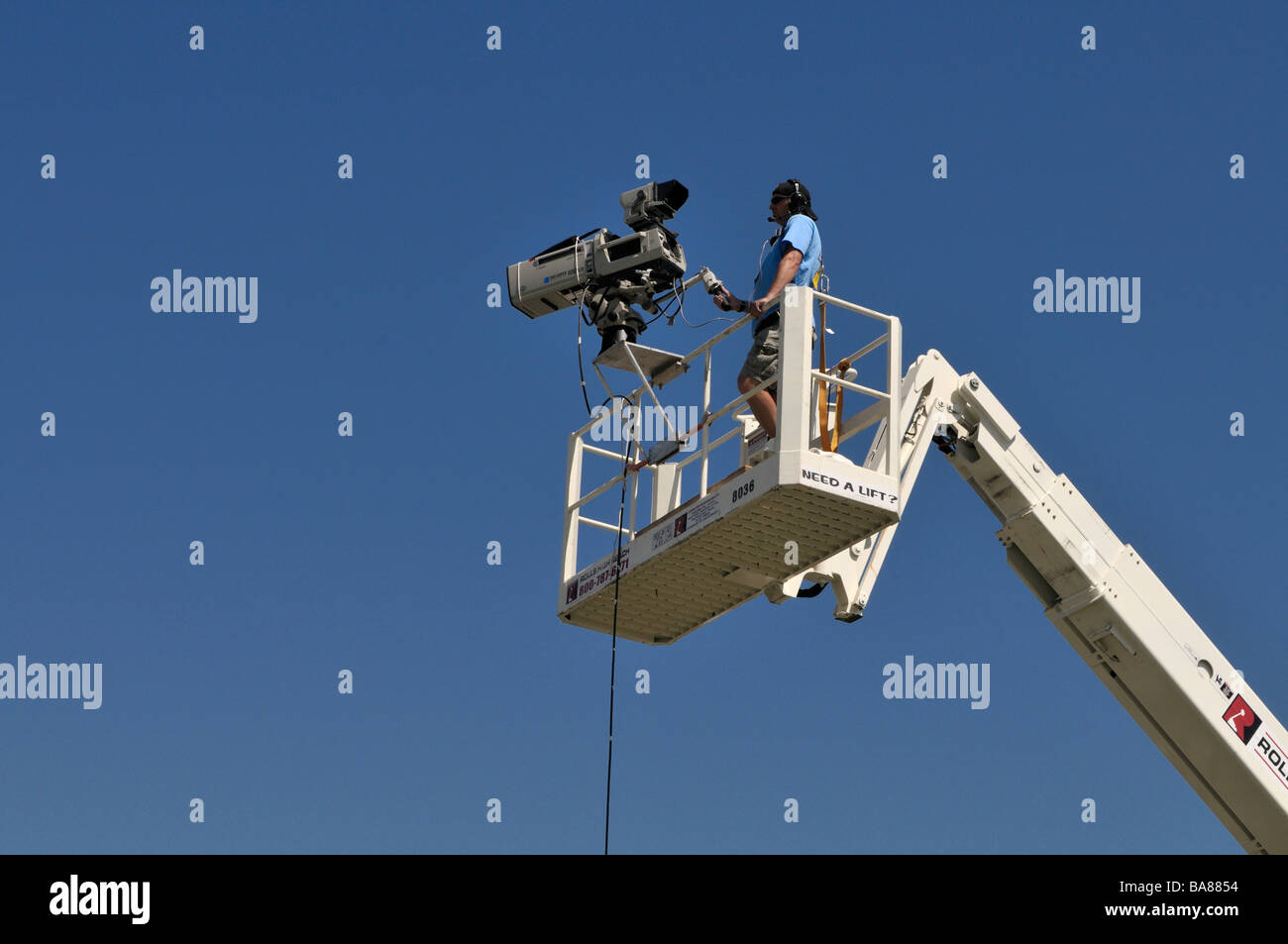 Tv camera man hi-res stock photography and images - Alamy