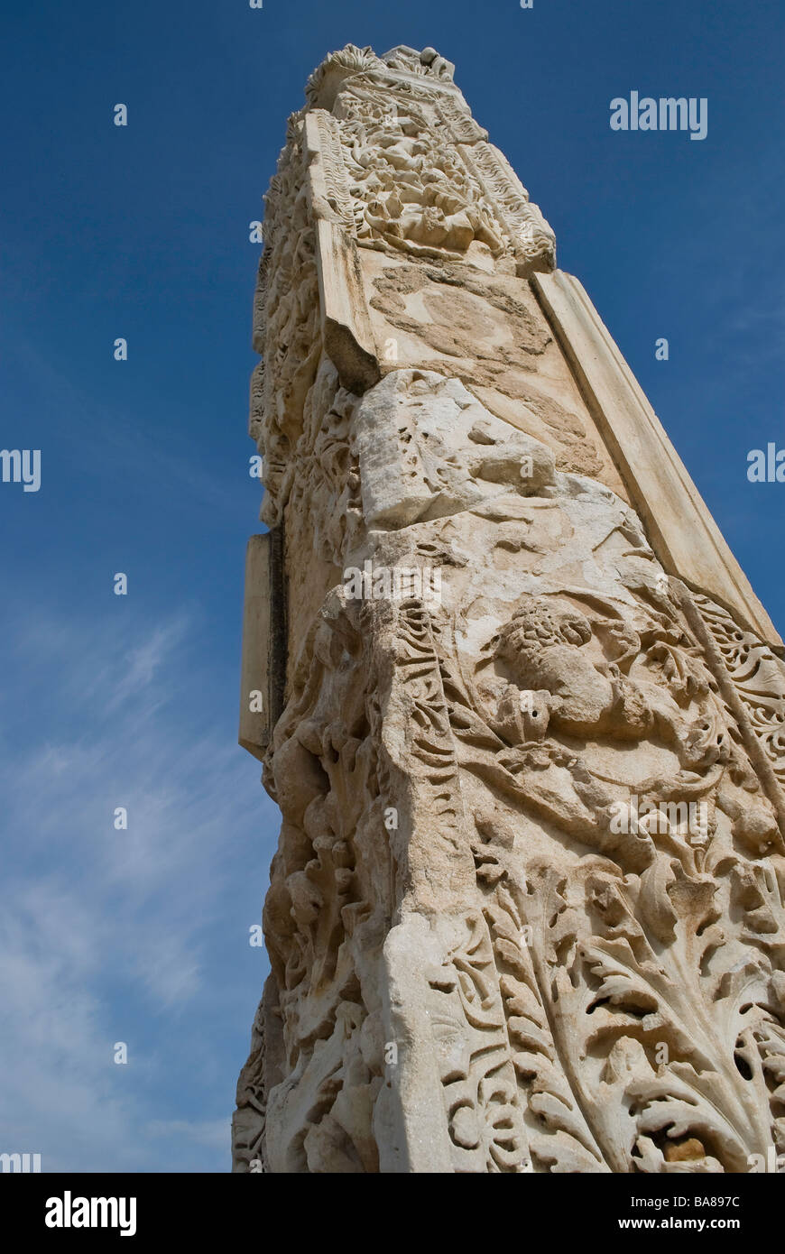 Sculpted column at Aphrodisias in Turkey Stock Photo - Alamy