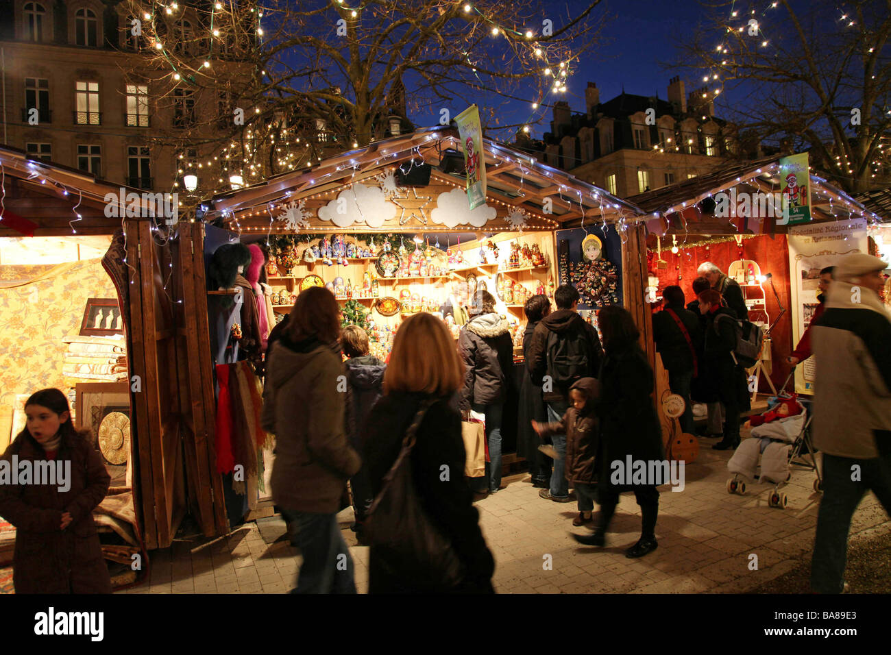 Bordeaux (33) : Christmas market Stock Photo - Alamy