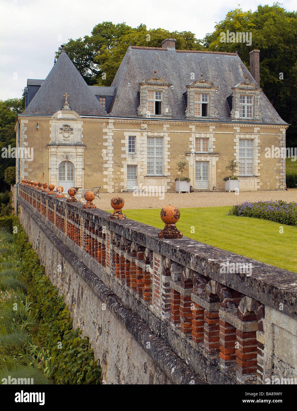 Valmer castle hi-res stock photography and images - Alamy