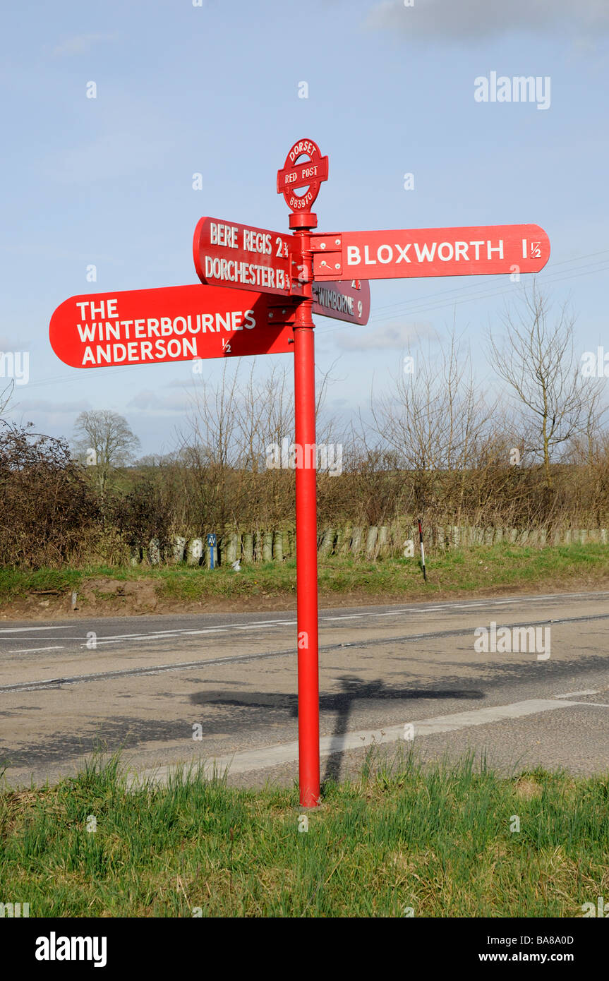 Red signpost dorset hi-res stock photography and images - Alamy
