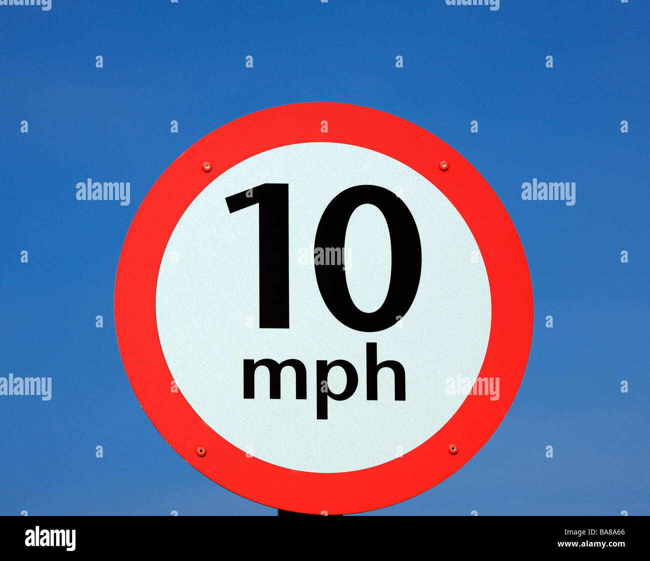 Road sign uk miles hi-res stock photography and images - Alamy