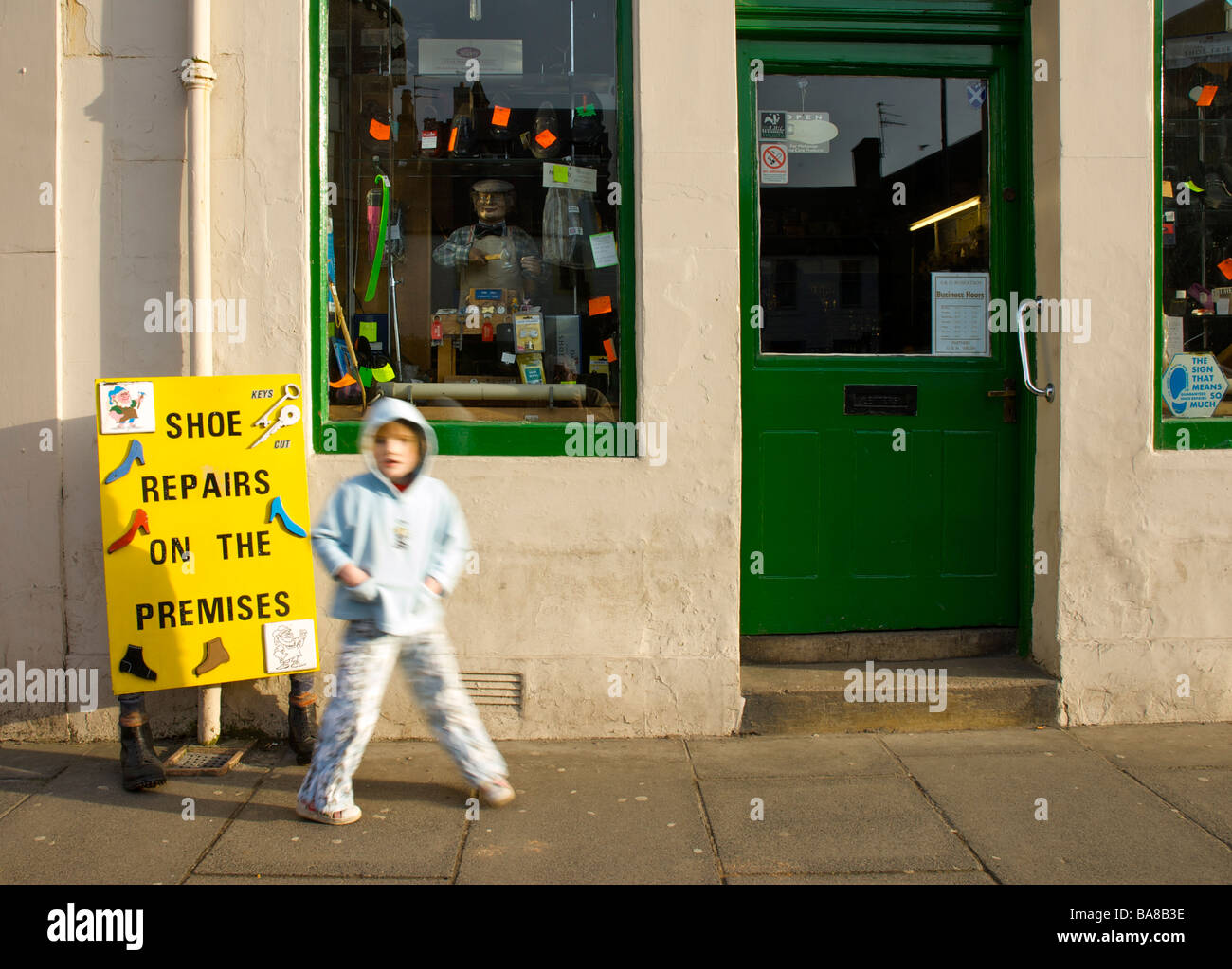Cobblers Shop Stock Photos & Cobblers Shop Stock Images - Alamy
