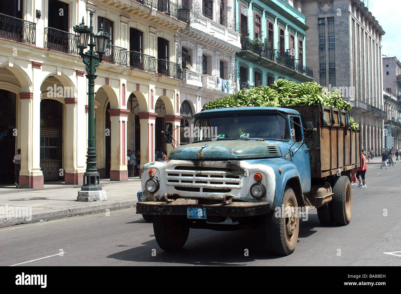 Truck with bananas, Havana, Cuba Stock Photo - Alamy