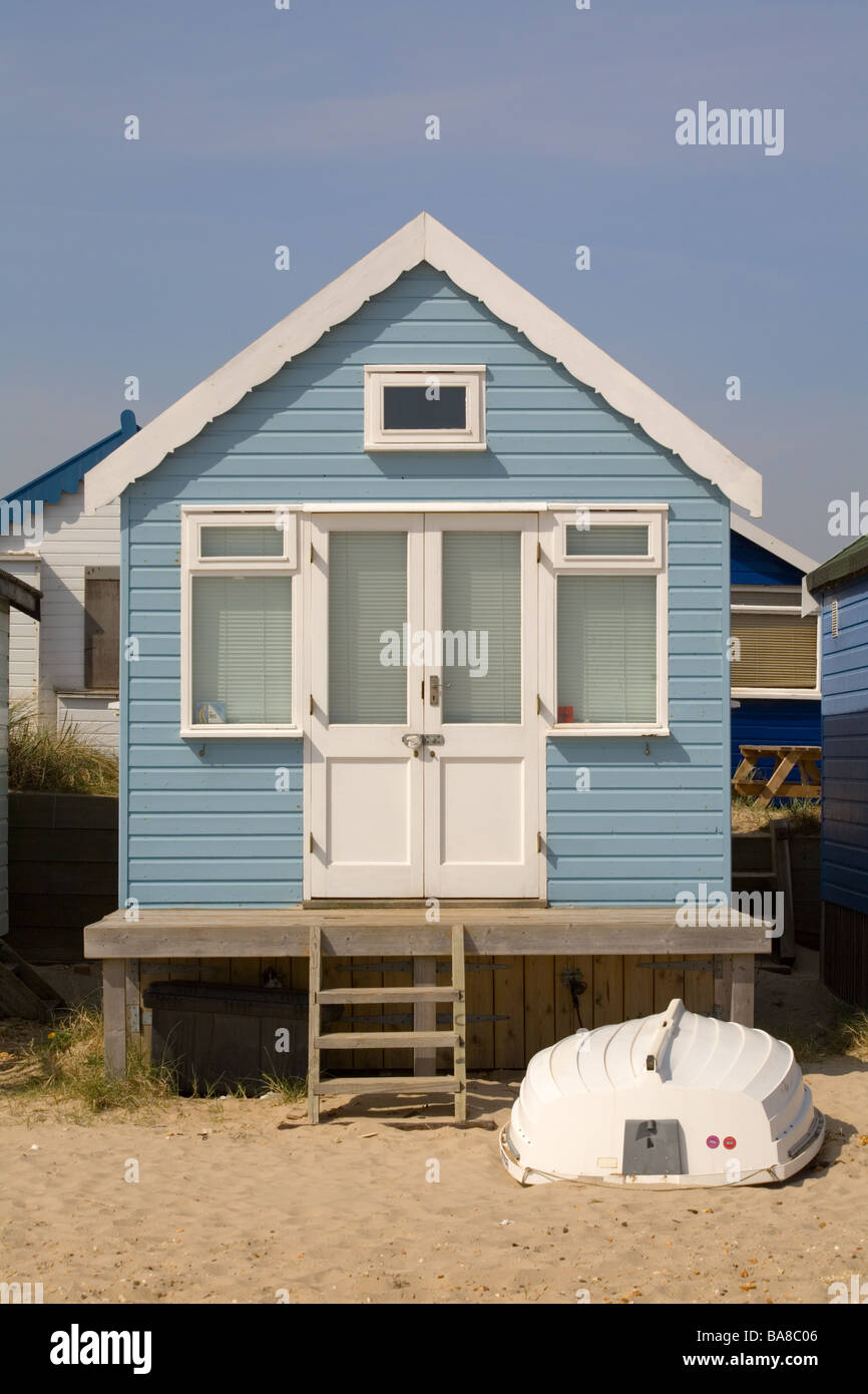 Beach hut on Mudeford Sandbank Hengistbury Head Stock Photo - Alamy