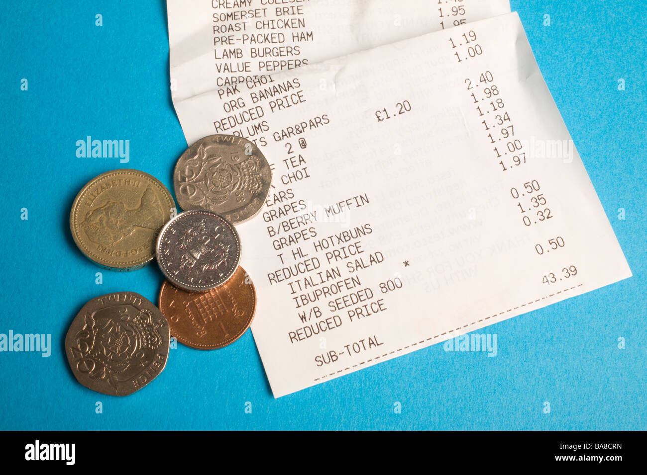 Shopping bill hi-res stock photography and images - Alamy