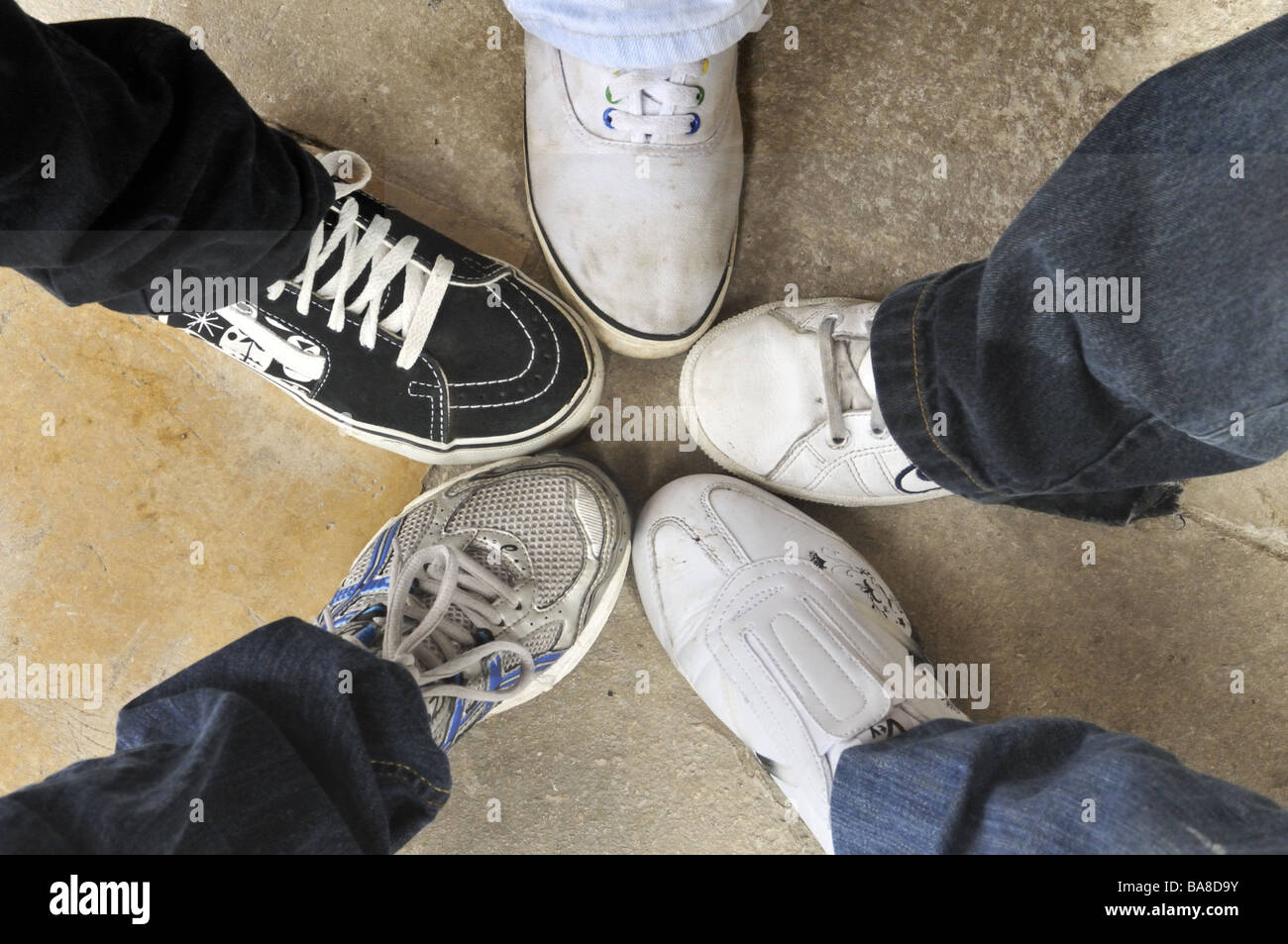 Friendship team hi-res stock photography and images - Alamy