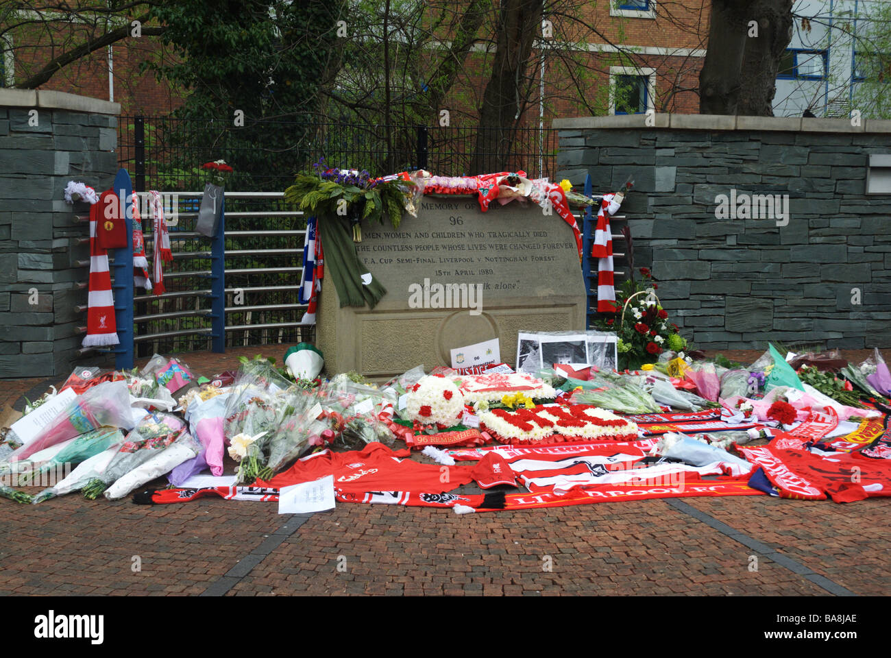 Hillsborough memorial hi-res stock photography and images - Alamy
