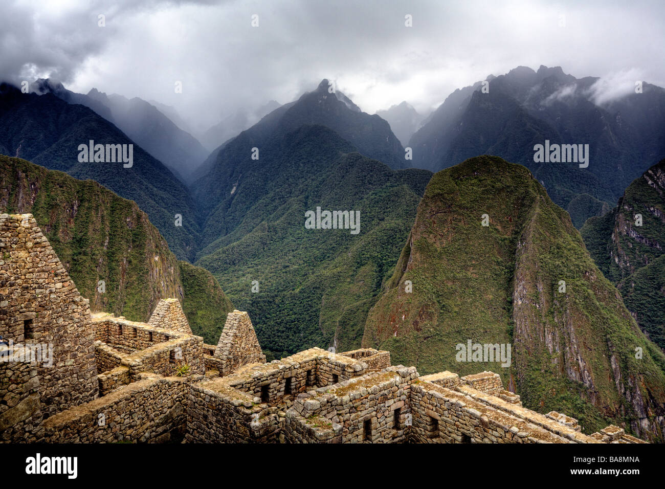 Ancient Inca city at Machu Picchu Stock Photo - Alamy