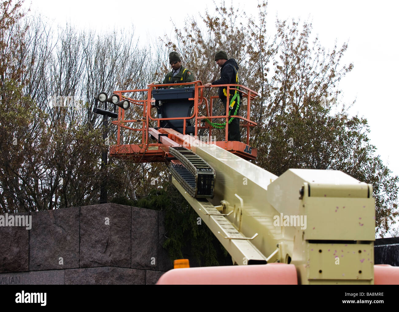 Aerial work platform hi-res stock photography and images - Alamy