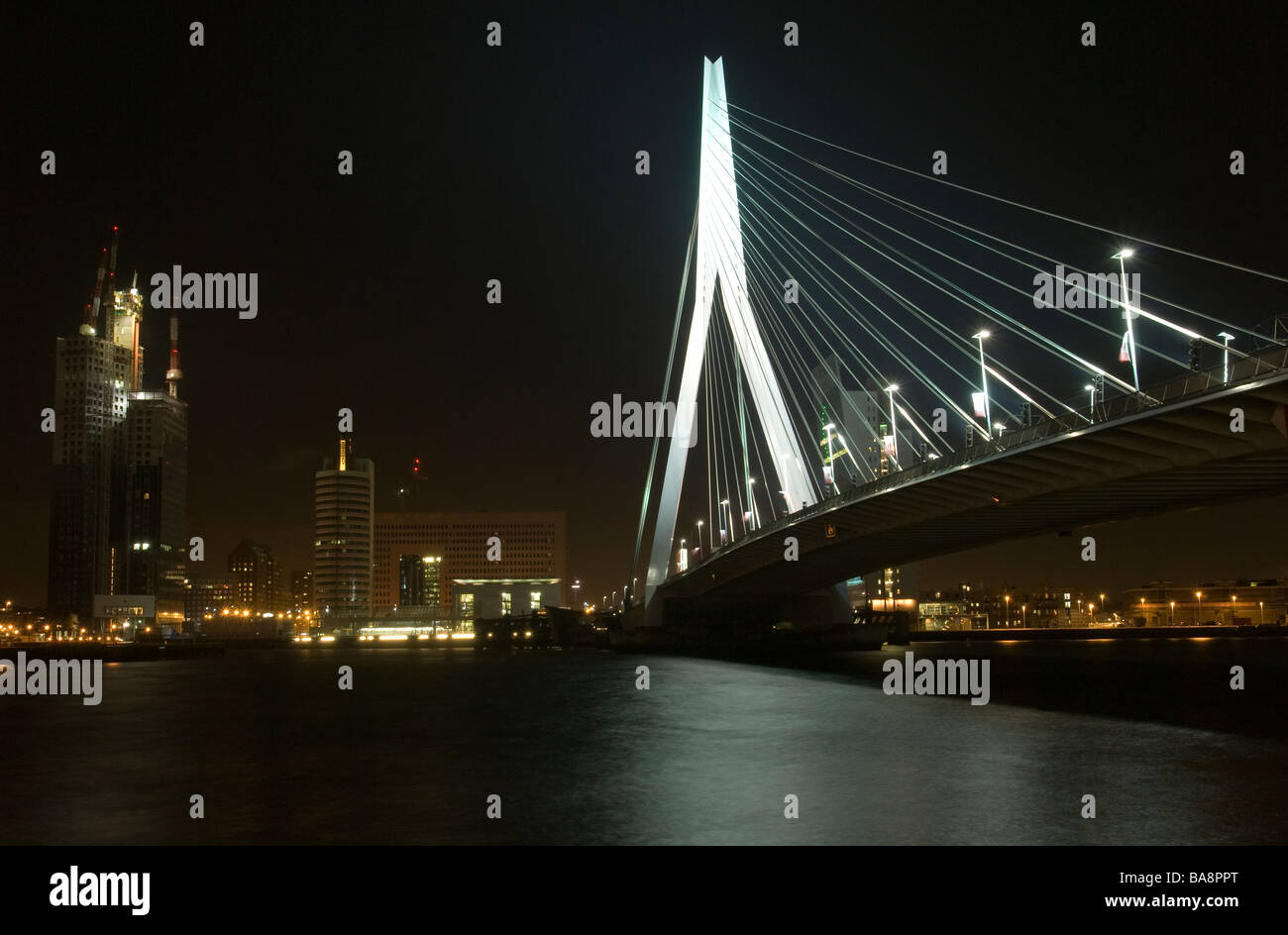 Nieuwe maas at night hi-res stock photography and images - Alamy