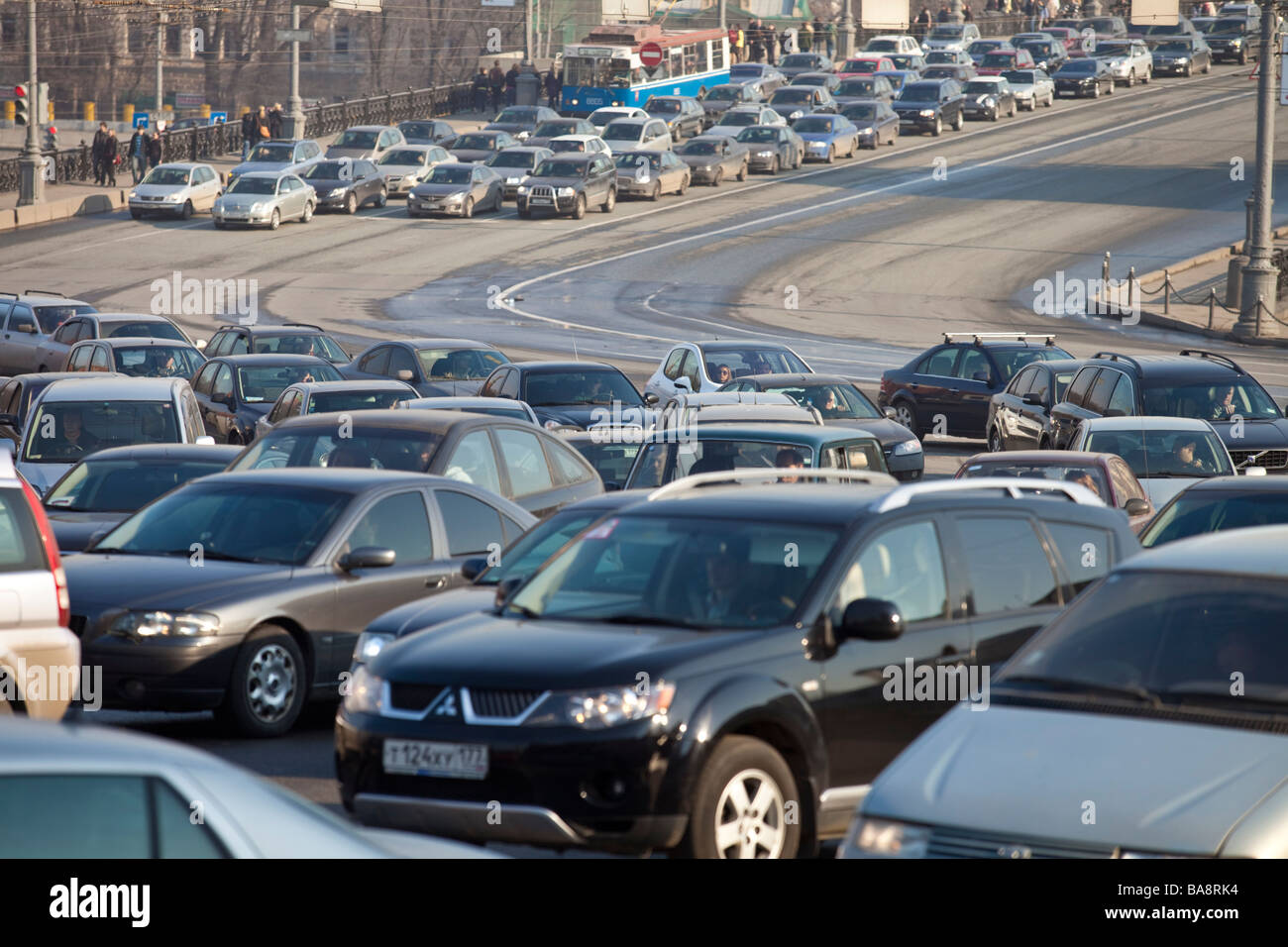 Street traffic in the center of Moscow, Russia Stock Photo - Alamy