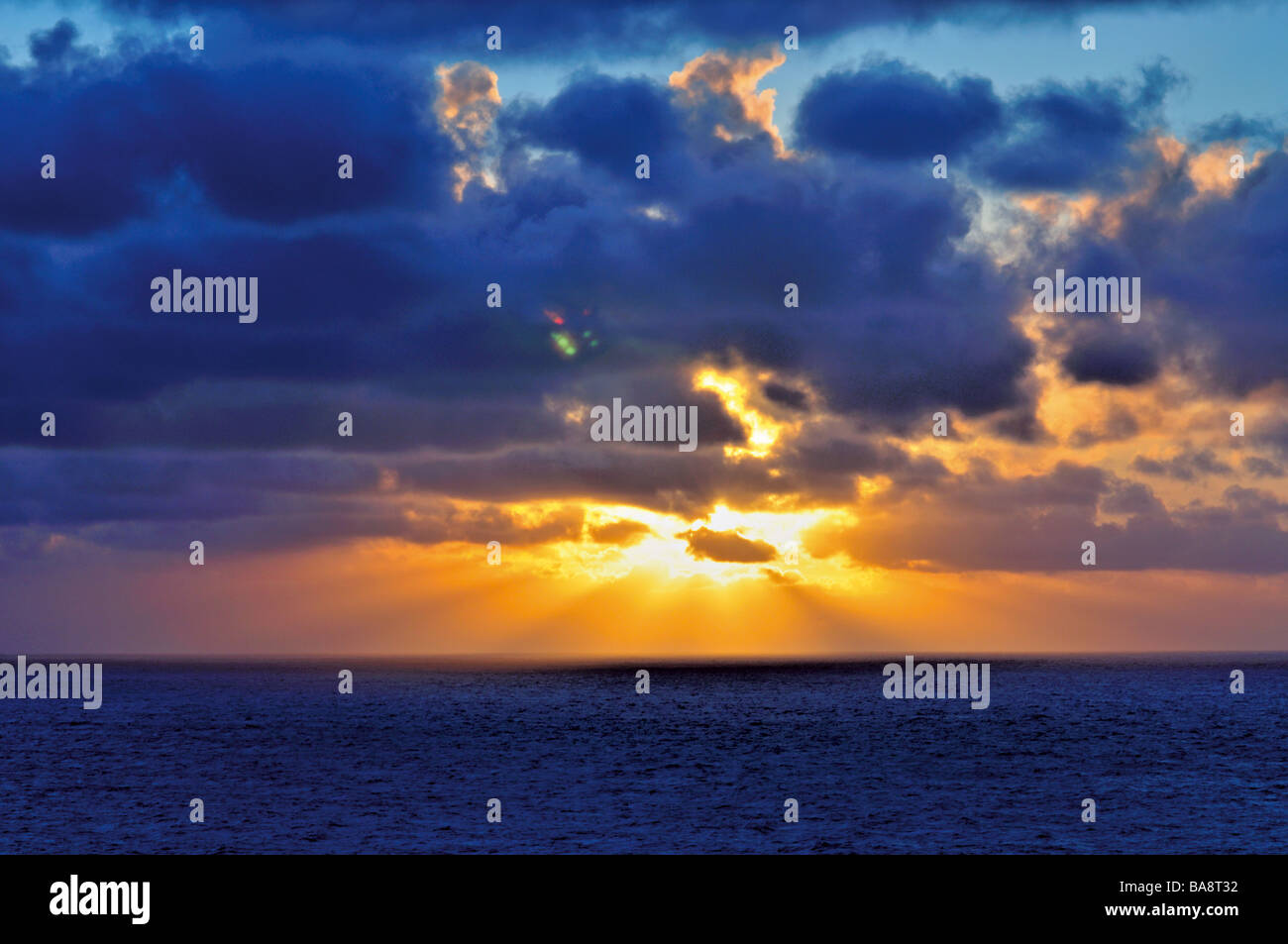 Heaven sundown hi-res stock photography and images - Alamy
