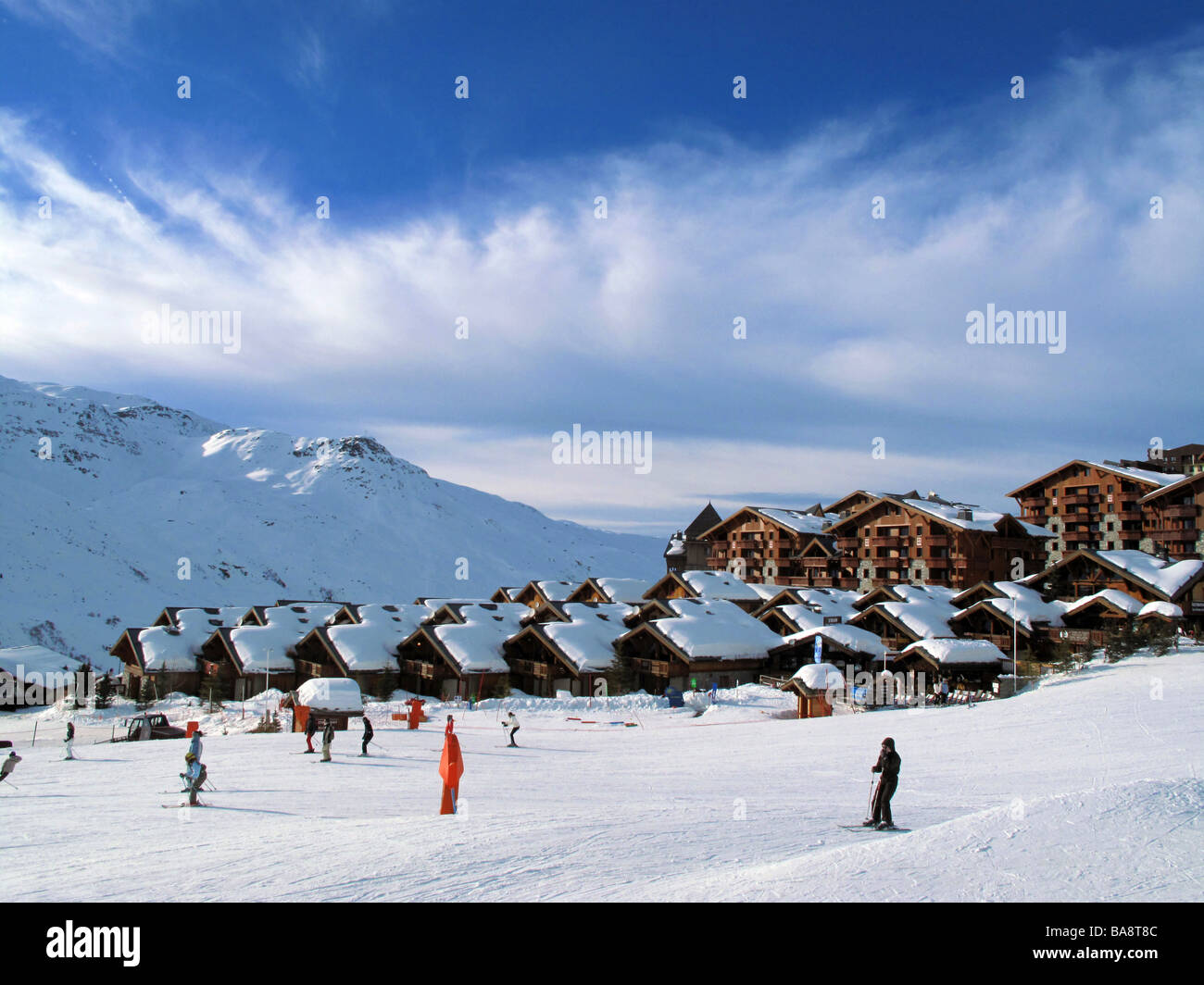 Les menuires architecture hi-res stock photography and images - Alamy