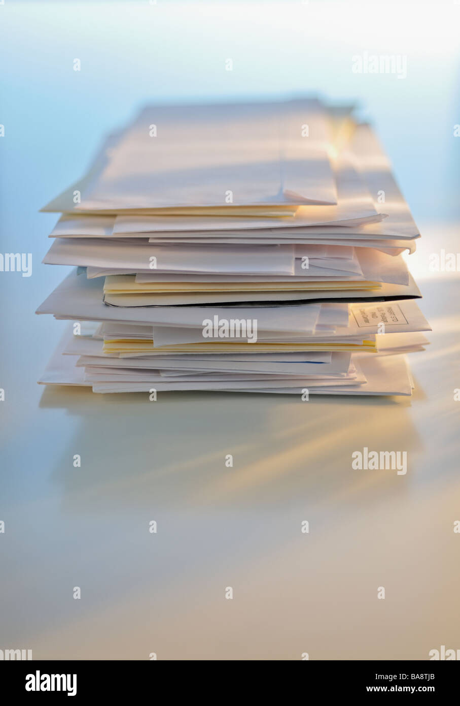 Pile of junk mail hi-res stock photography and images - Alamy
