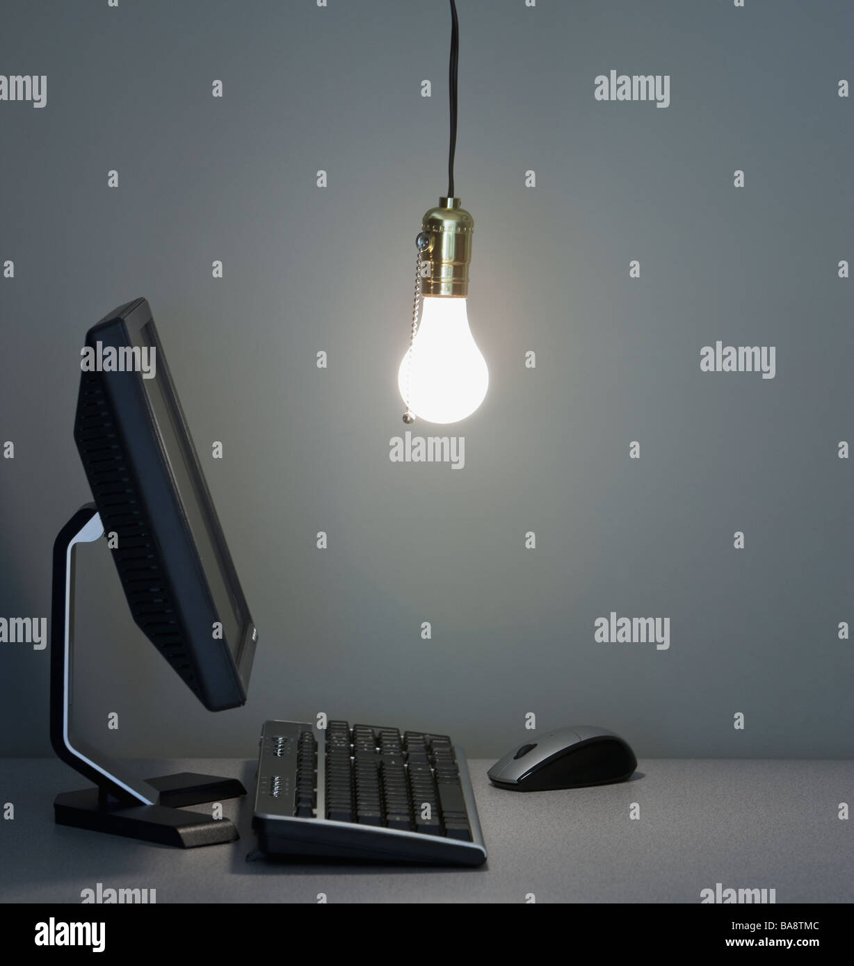 Depressing office computer hi-res stock photography and images - Alamy