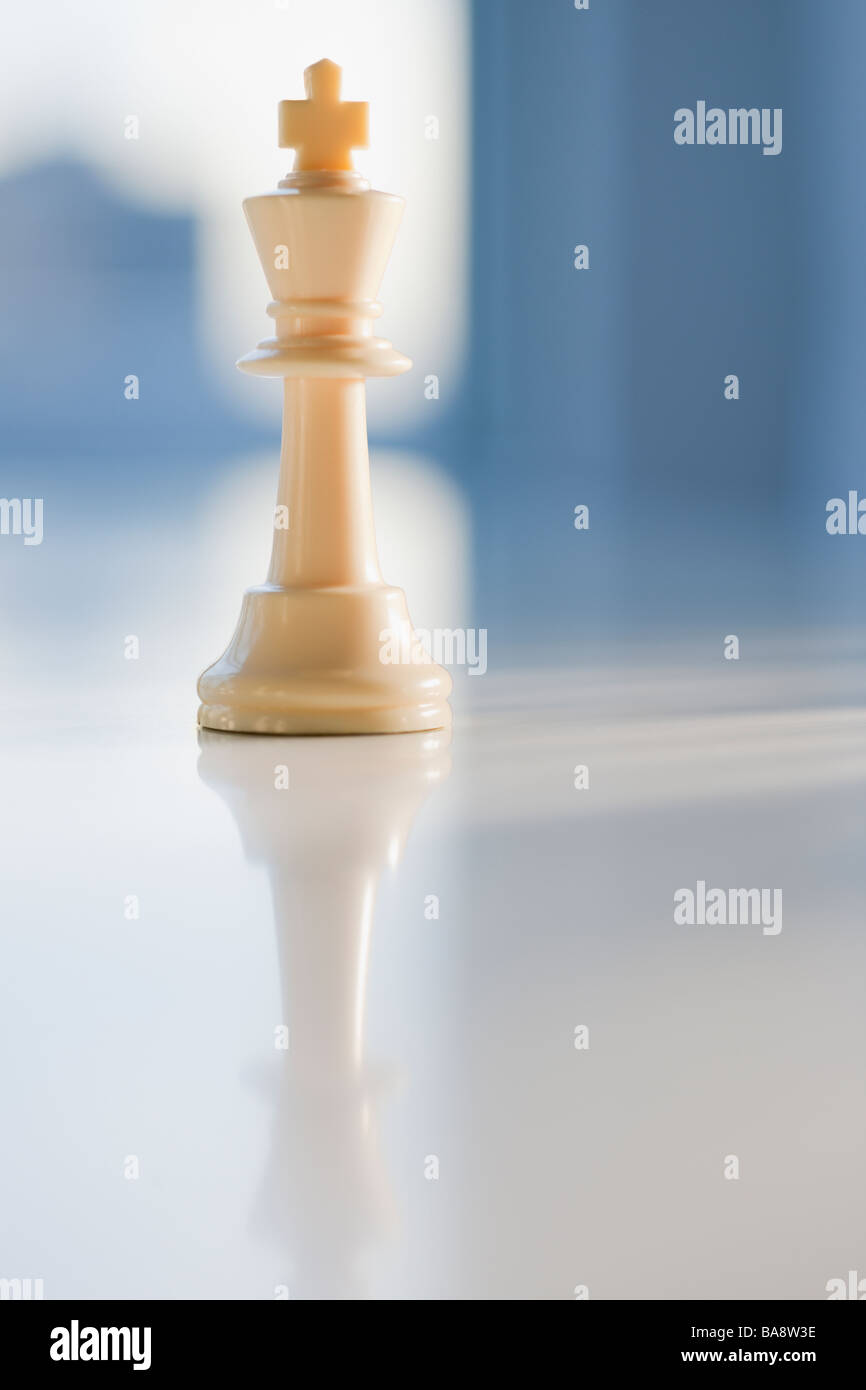 Chess king hi-res stock photography and images - Alamy