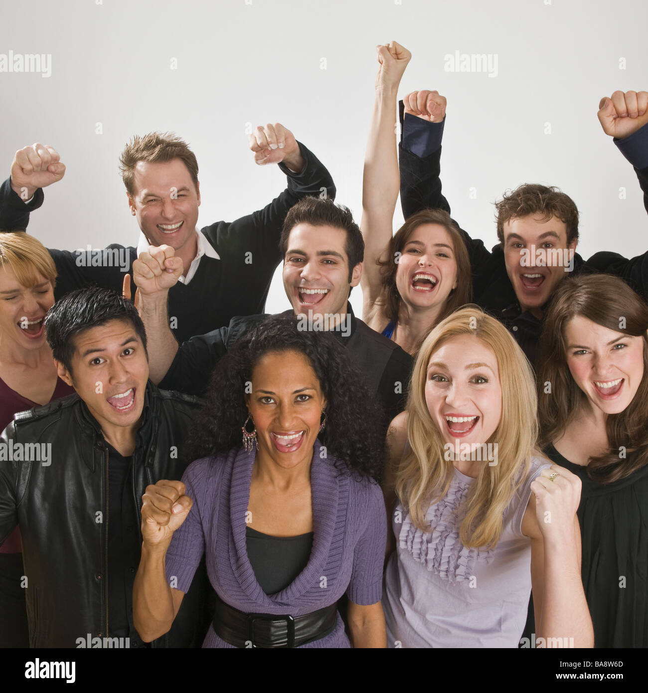 Crowd looking up cheering hi-res stock photography and images - Alamy