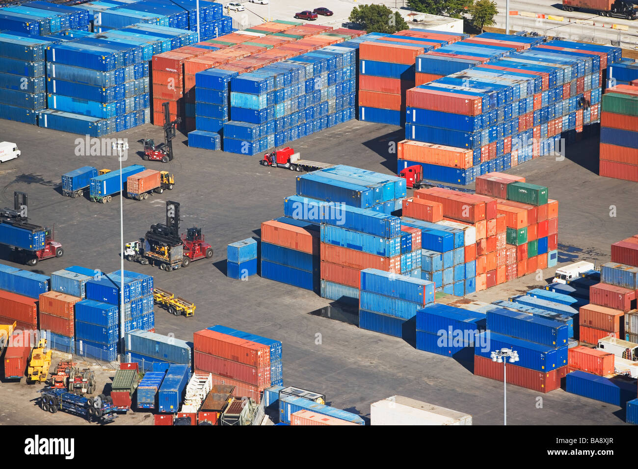 Shipping containers at port Stock Photo - Alamy