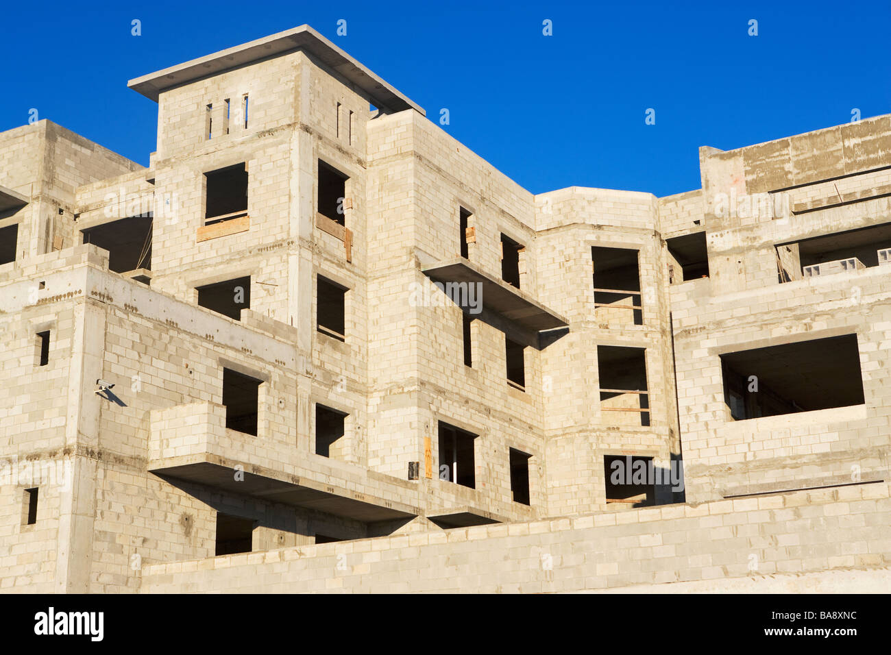 Ascending building hi-res stock photography and images - Alamy