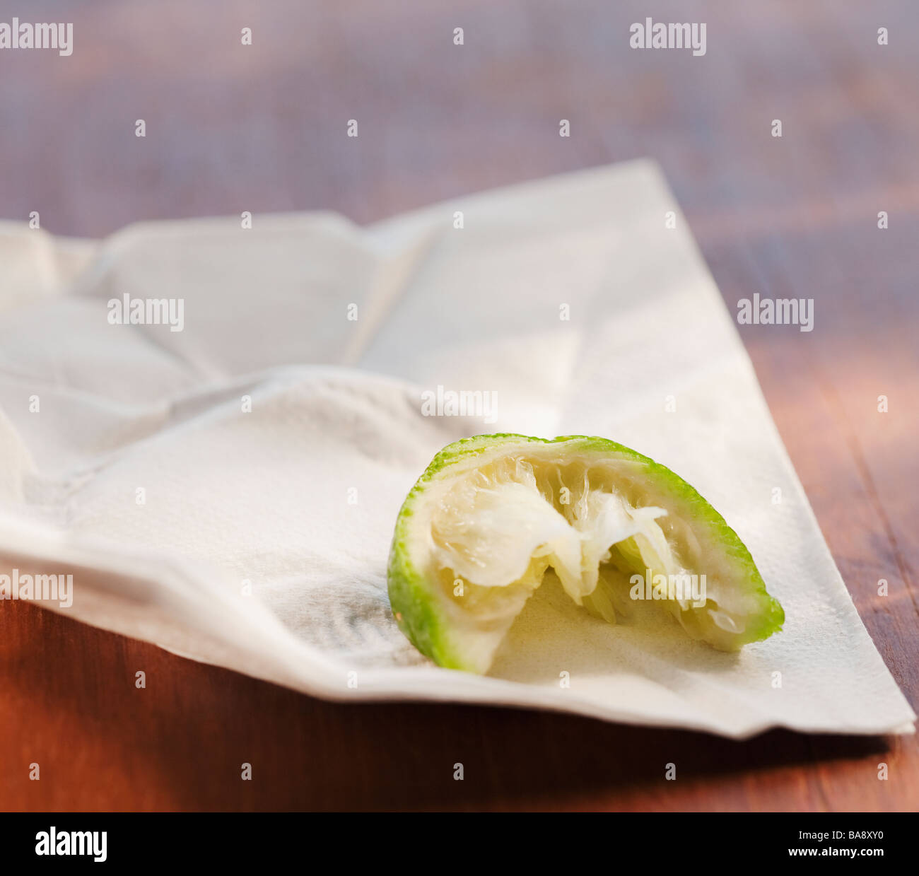 Lime slice hi-res stock photography and images - Alamy