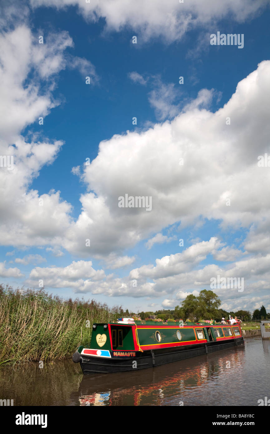 Leeds and liverpool canal rufford hi-res stock photography and images ...