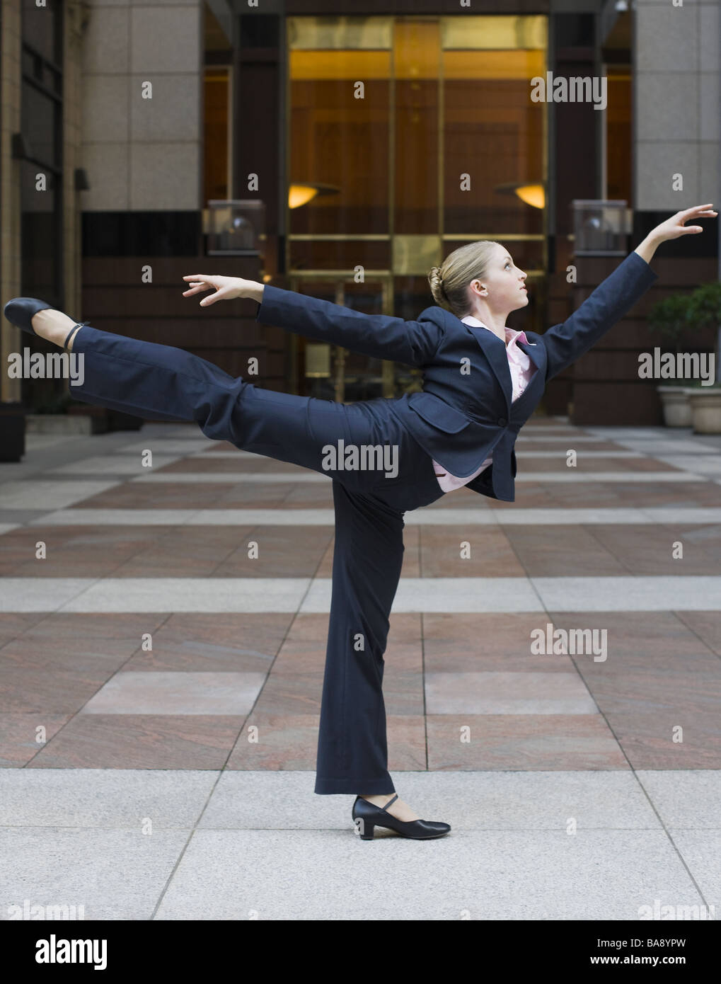 Ballerina in urban setting hi-res stock photography and images - Alamy