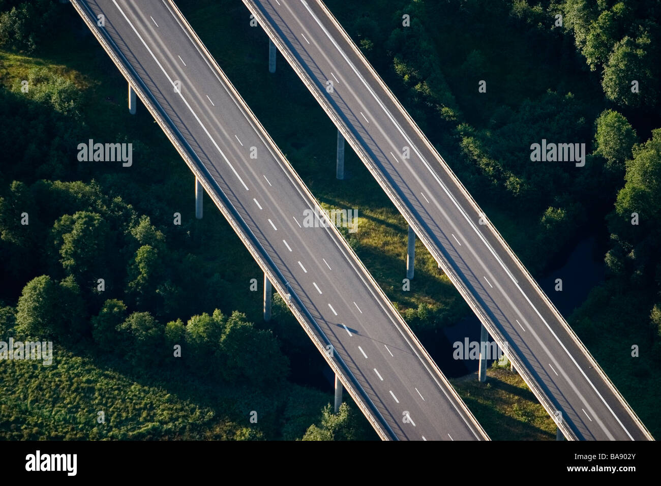 Two parallel bridges hi-res stock photography and images - Alamy