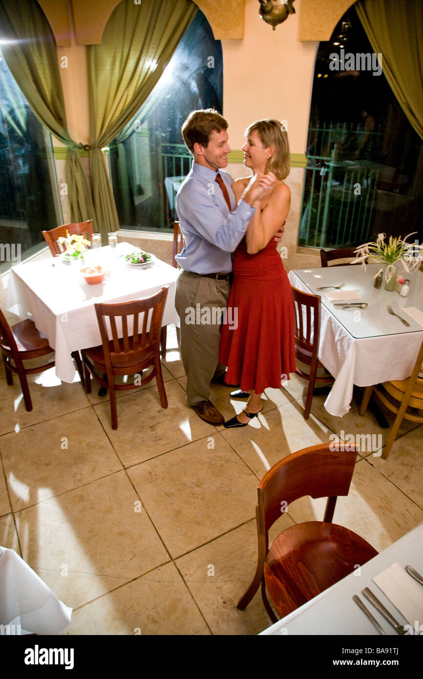 Couple evening wear dance hi-res stock photography and images - Alamy