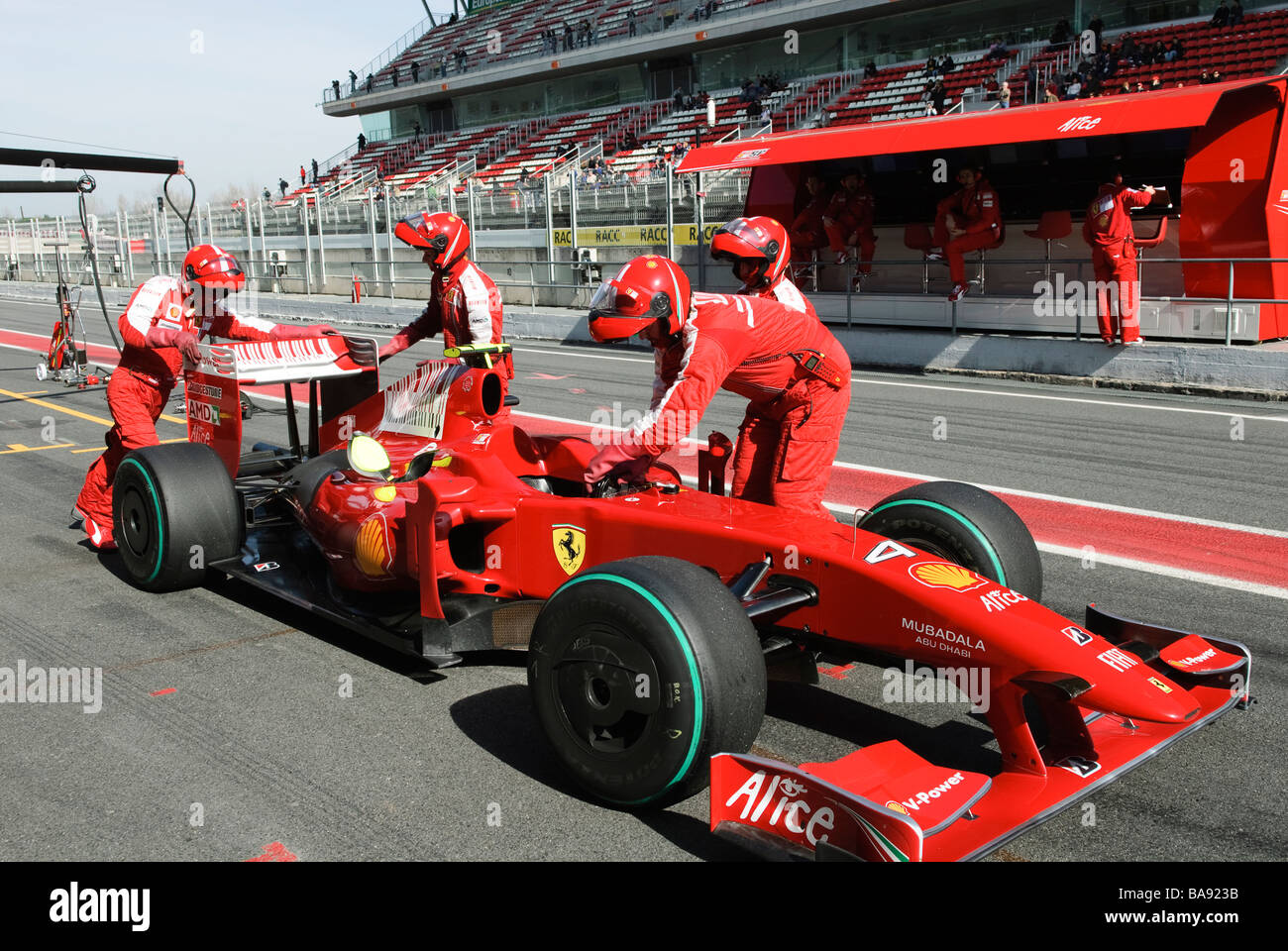 Ferrari f1 pit crew hi-res stock photography and images - Alamy