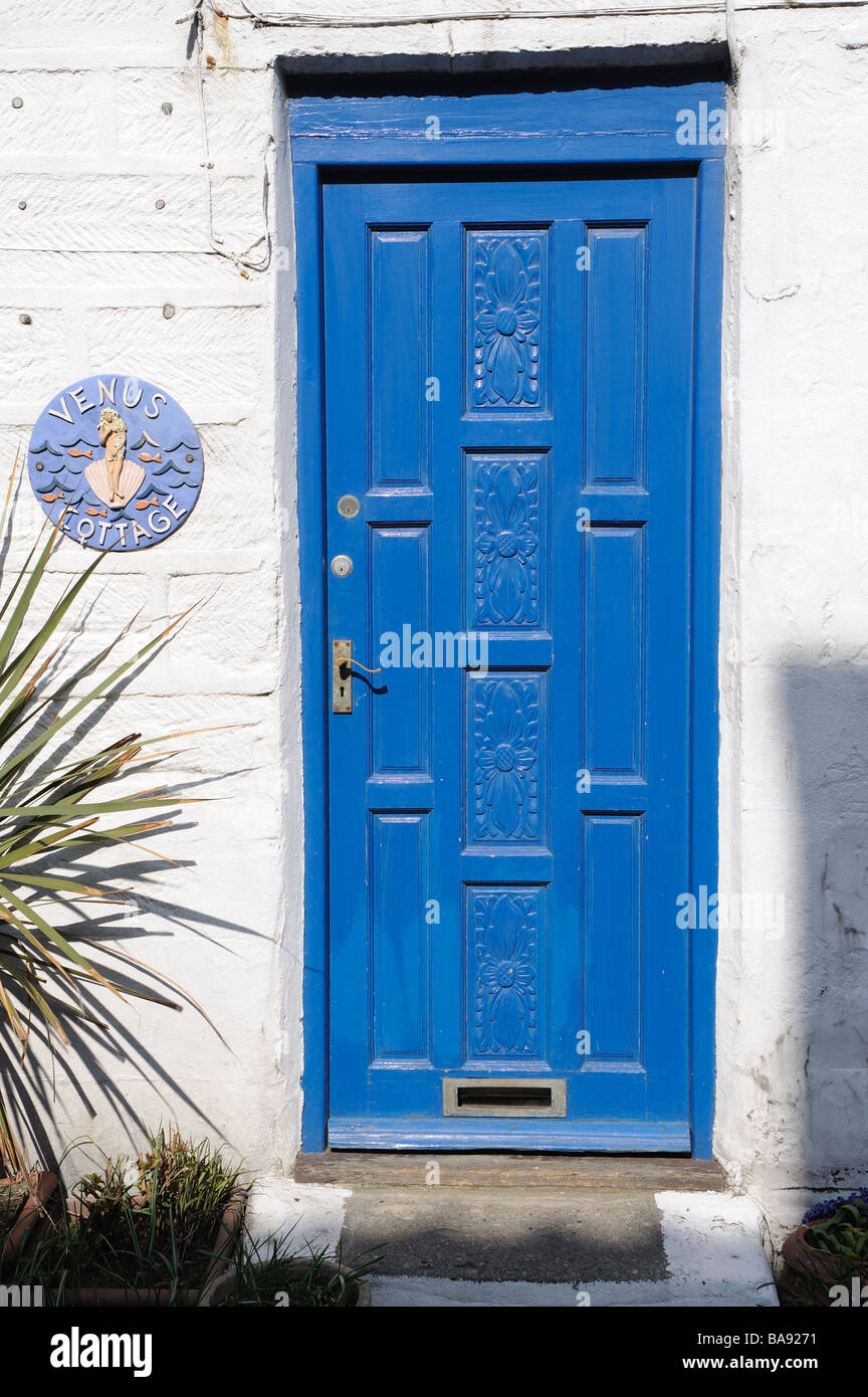 Blue cottage door at Staithes Stock Photo - Alamy