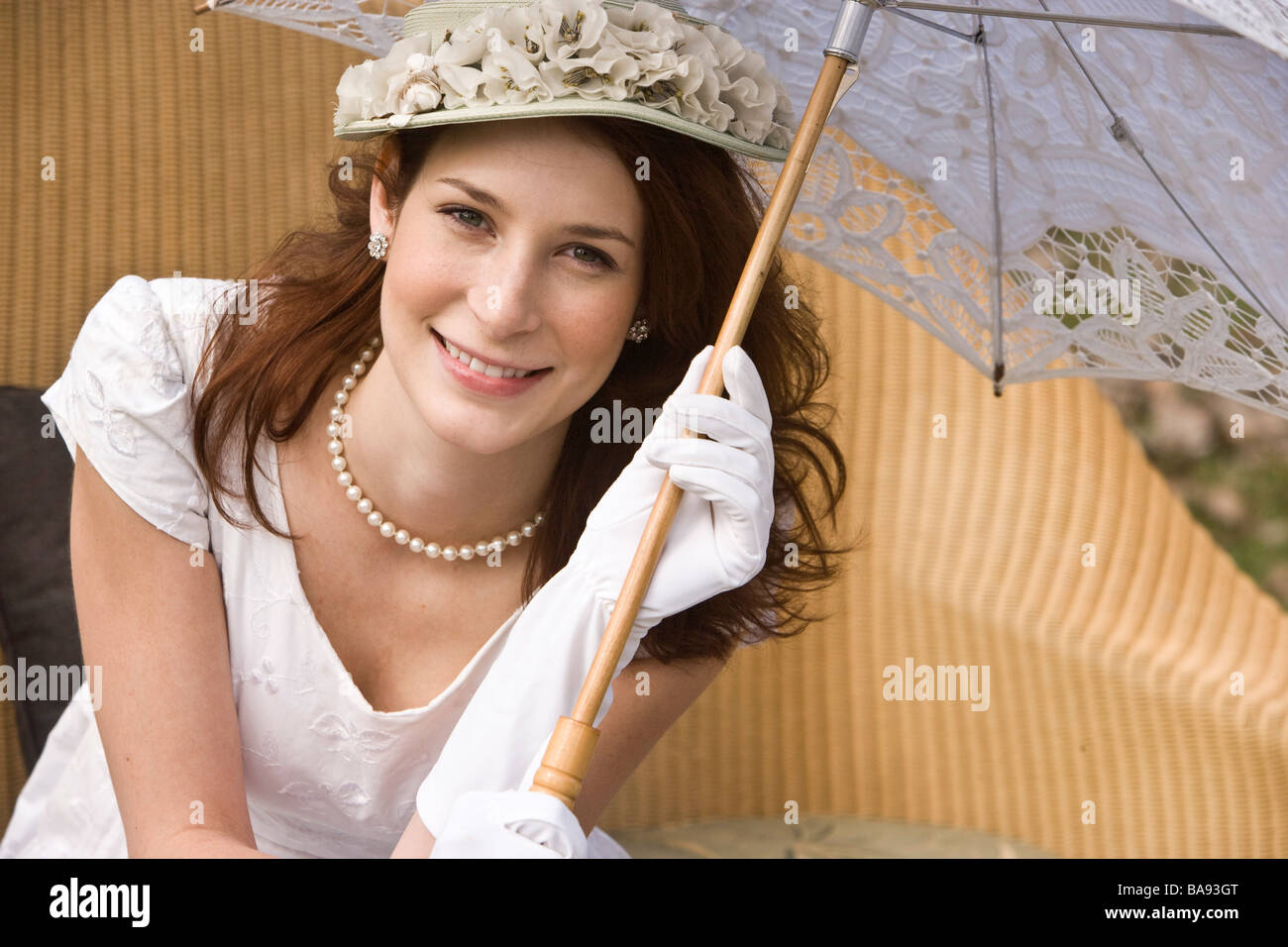 Socialite smiling hi-res stock photography and images - Alamy