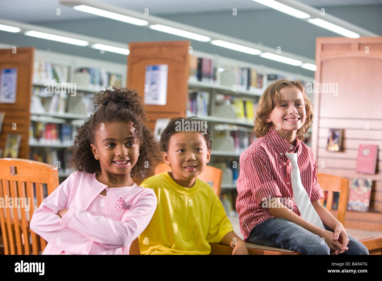 Grade school library students hi-res stock photography and images - Alamy